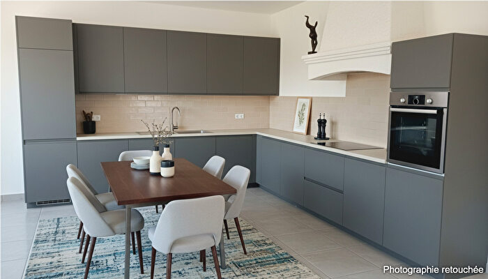 Maison à vendre - Noyon, Est - 6 pièces - 4 chambres