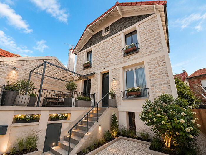 Maison 6 pièces à Joinville-le-Pont, Polangis, à vendre