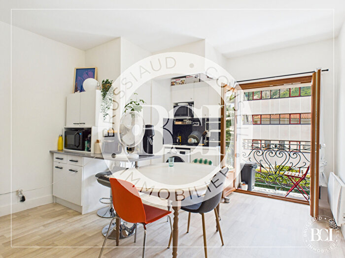 Appartement à vendre - La Tronche - 2 pièces - 1 chambre