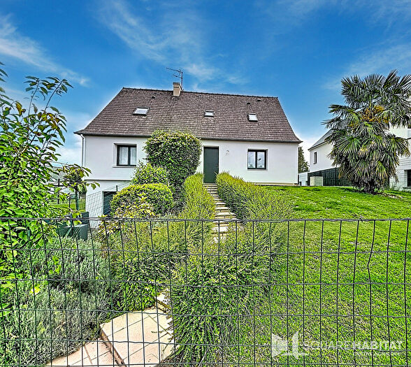 Maison 7 pièces à Orgères, à vendre