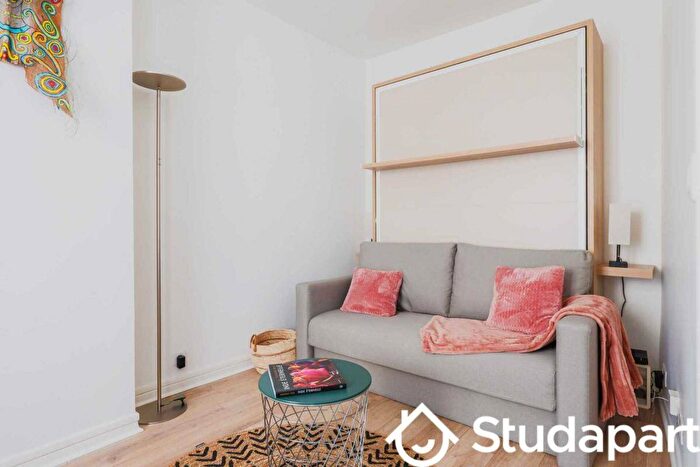 Appartement à louer - Léon-Blum Folie-Regnault, Paris ème arrondissement - 1 pièce