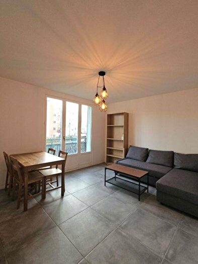 Allies-Clos dOr, Grenoble - Appartement 3 pièces à louer