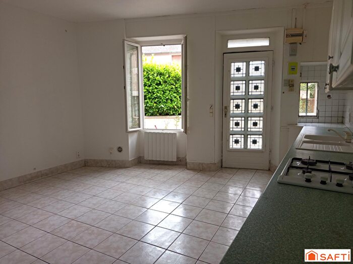 Veaugues - Maison 2 pièces à vendre
