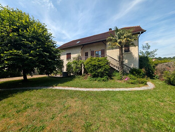 Maison 8 pièces à vendre à Ousse