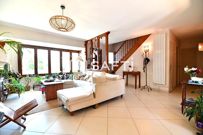 Saulx-les-Chartreux : Maison 6 pièces à vendre