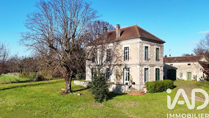 Maison à vendre - Cognac, Saint-Jacques - 12 pièces - 6 chambres
