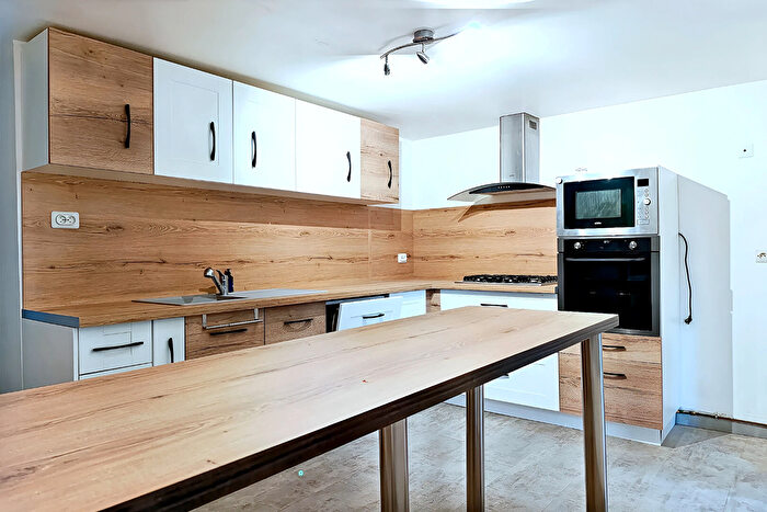 Maison 8 pièces à vendre - Bettencourt-Saint-Ouen