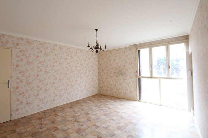 Appartement à vendre - La Charité-sur-Loire - 3 pièces - 2 chambres