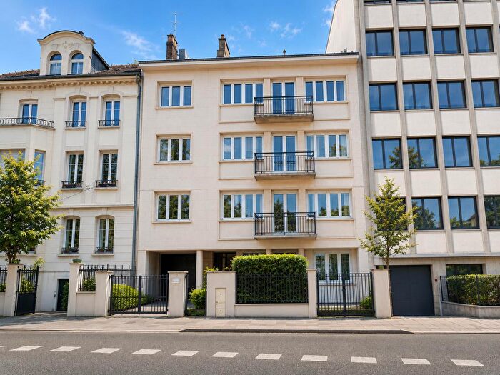 Metz, Ancienne ville : Appartement 5 pièces à vendre