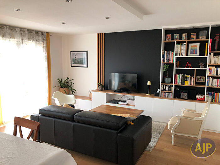 Appartement 4 pièces à vendre - Saint-Sébastien-sur-Loire, Est