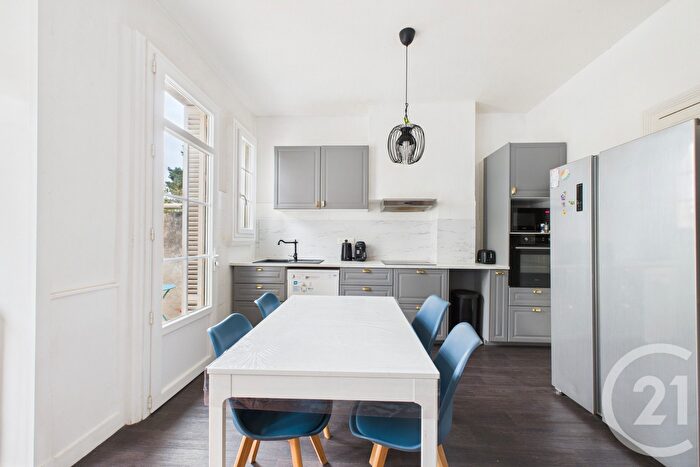 Maison à louer - Bordeaux - 5 pièces - 4 chambres