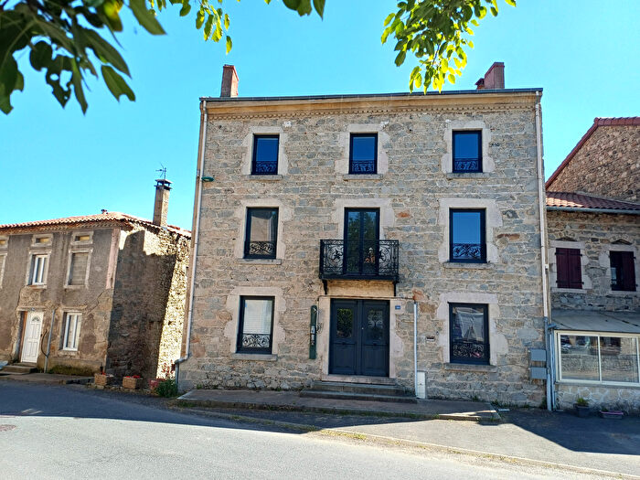 Maison 7 pièces à vendre à Saint-Pierre-du-Champ
