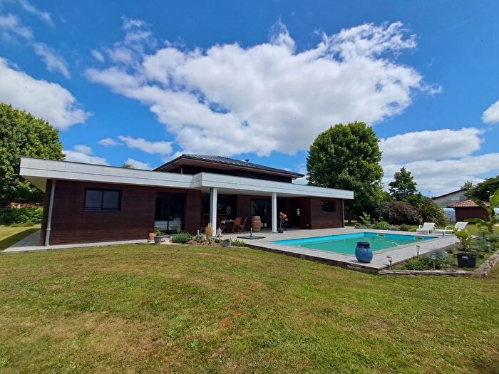 Maison à vendre - Saint-Paul-lès-Dax - 8 pièces - 4 chambres