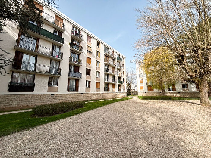 Appartement à vendre - Le Plessis-Trévise, François Mansard - 3 pièces - 2 chambres