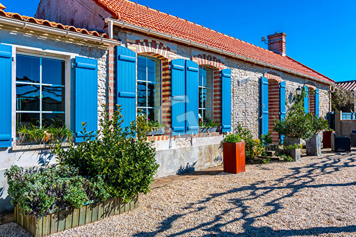 Maison à vendre - Longeville-sur-Mer - 10 pièces - 4 chambres