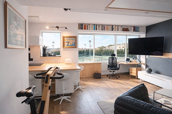 Appartement à vendre - Six-Fours-les-Plages, Les Lones, Bucarin, Fort, Les Playes - 2 pièces - 1 chambre