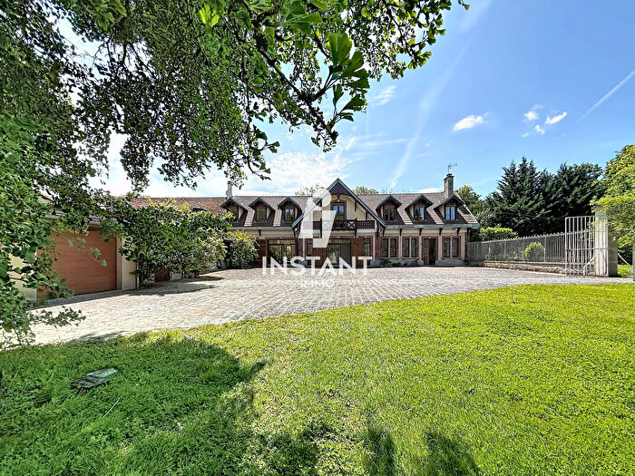 Maison 13 pièces à vendre à Ozoir-la-Ferrière, Poirier, Clos de la Vigne