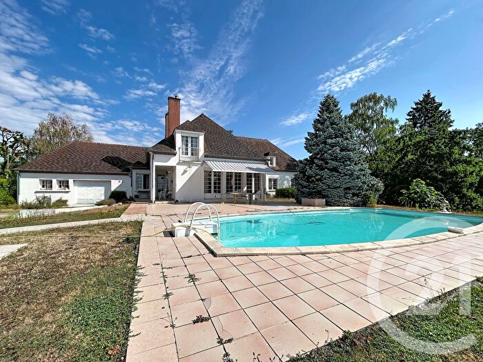 Saint-Gérand-le-Puy : Maison 7 pièces à vendre