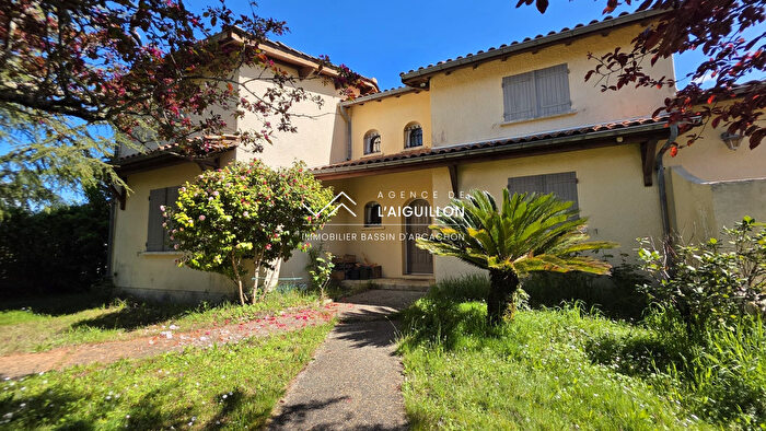 Maison à vendre - La Teste-de-Buch, Les Chênes Verts, Bordes, Clair-Bois, Pinède de Conteau - 7 pièces - 5 chambres