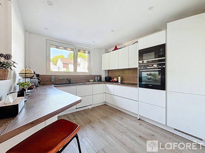 Appartement à louer - Villagexpo-Fontaine de lOrme, Saint-Michel-sur-Orge - 1 pièce