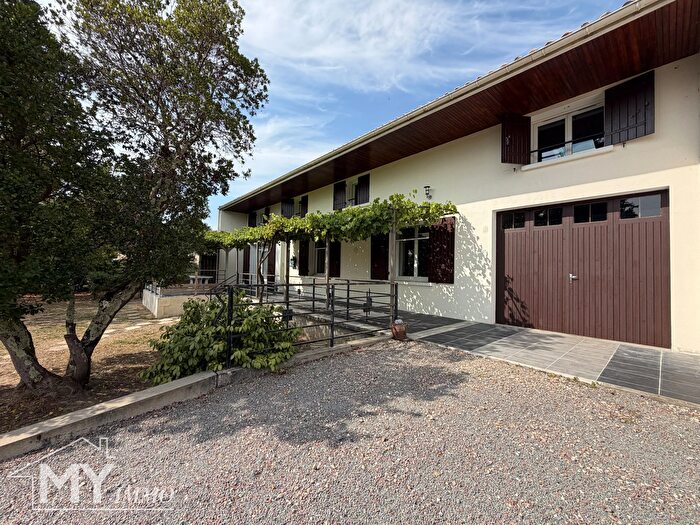 Maison 11 pièces à vendre - Saint-Pey-de-Castets