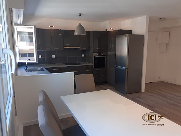Annemasse, Centre-ville - Appartement 3 pièces à louer