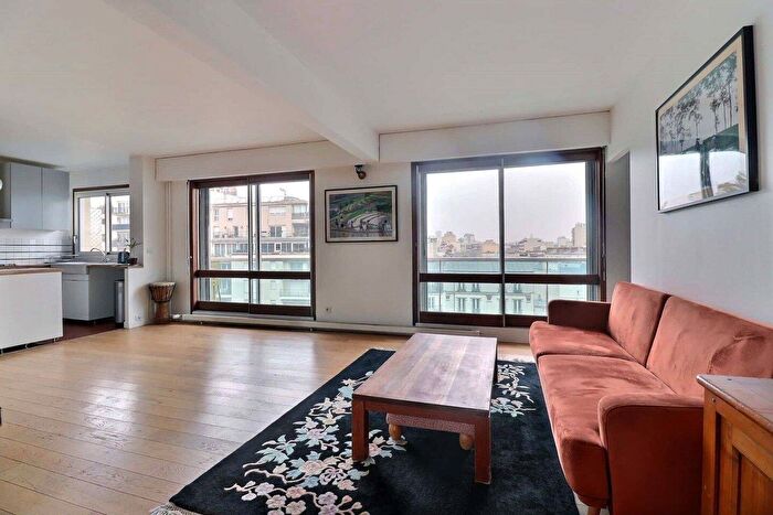 Appartement à louer - Léon-Blum Folie-Regnault, Paris ème arrondissement - 4 pièces - 4 chambres