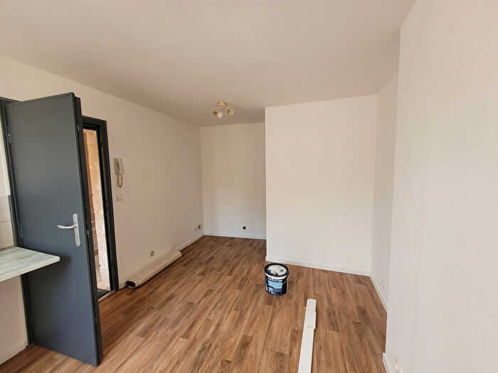 Appartement à louer - Pont-Sainte-Maxence, Montignette - 1 pièce