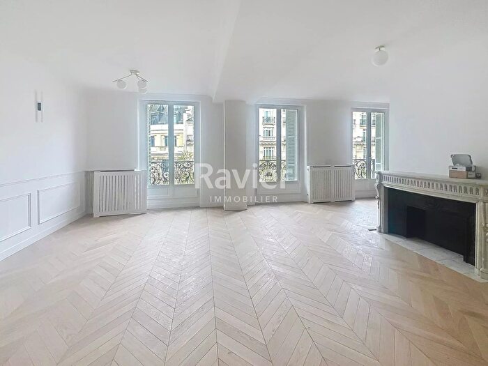 Appartement à louer - Paris e , Opéra - 5 pièces - 4 chambres