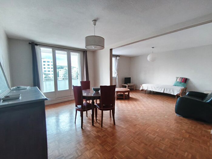 Appartement 4 pièces à Saint-Étienne, à louer