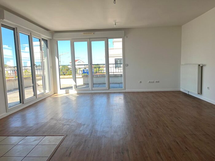 Clamart, Plaine : Appartement 4 pièces à louer