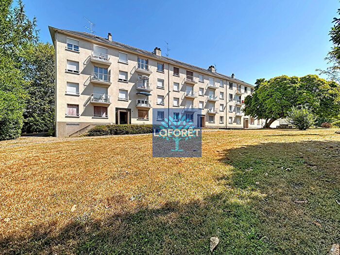 Fougères, Madeleine, Sermandière, Chattière : Appartement 3 pièces à louer