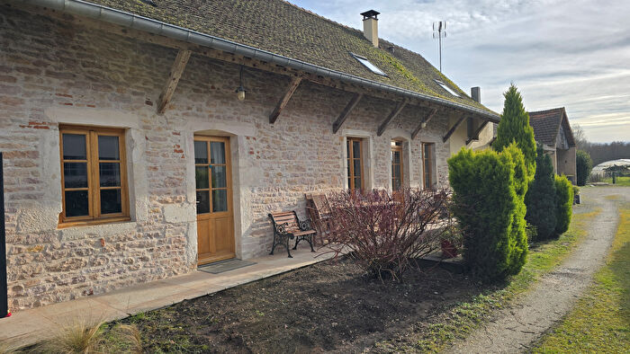 Maison à vendre - Ouroux-sur-Saône - 7 pièces - 4 chambres