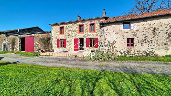 Maison à vendre - Bellac - 8 pièces - 4 chambres