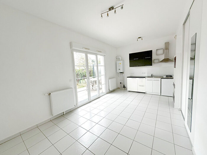 Appartement 1 pièce à Les Clayes-sous-Bois, Centre-ville, à vendre