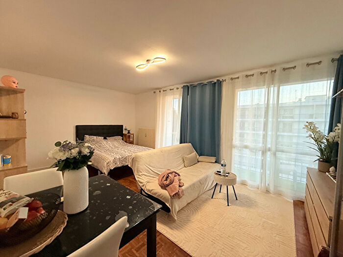 Appartement à vendre - Bourges, Aéroport, Vauvert, Pierrelay, Pissevieille - 1 pièce