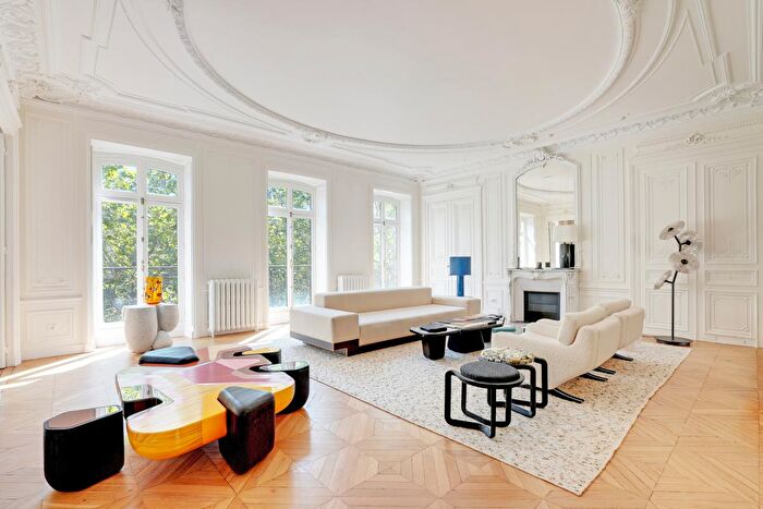 Appartement 6 pièces à Paris 8ème, Elysée, Madeleine, à vendre