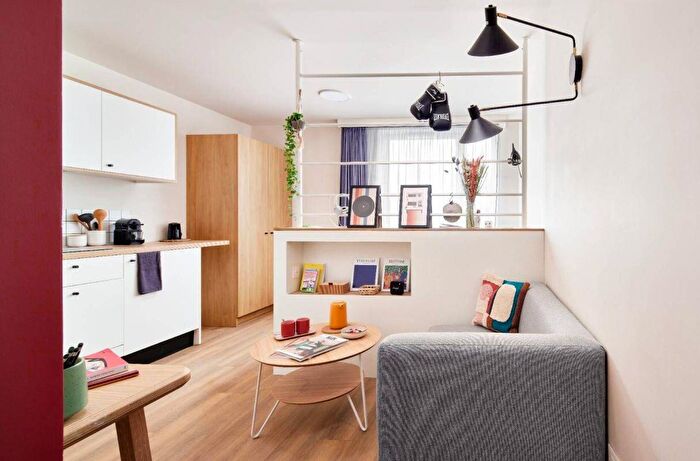 Appartement à louer - Corentin Celton, Issy-les-Moulineaux - 1 pièce