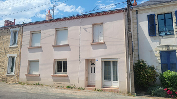 Maison à vendre - Pont-Saint-Martin - 5 pièces - 3 chambres