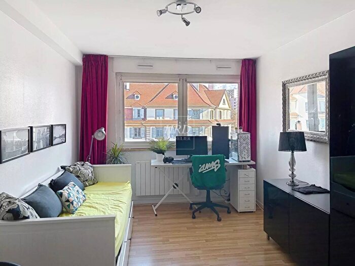 Appartement à louer - Forêt Noire Centre, Strasbourg - 1 pièce