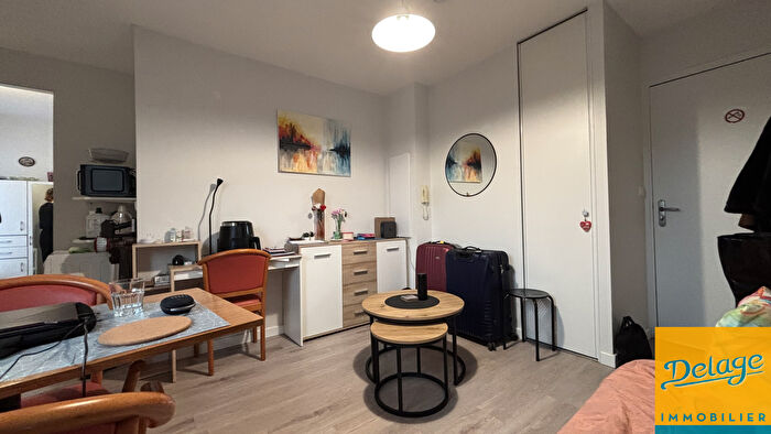 Appartement à louer - Limoges, Centre-ville, Hôtel de Ville, Emailleurs - 2 pièces - 1 chambre