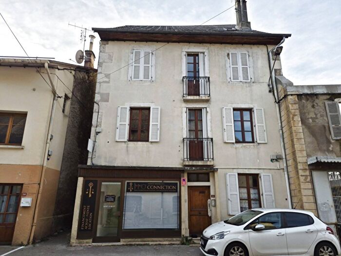 Appartement à louer - Champagne-en-Valromey - 3 pièces - 2 chambres