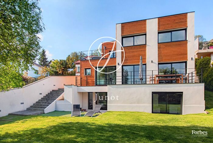 Maison 7 pièces à vendre à Chatou, Est