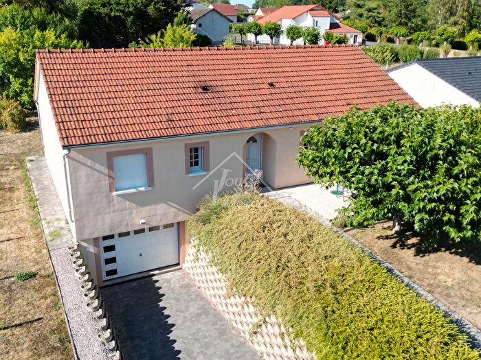 Cognat-Lyonne : Maison 6 pièces à vendre