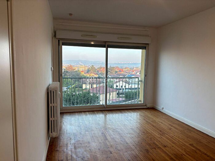 Appartement à louer - Sablon, Décines-Charpieu - 3 pièces - 2 chambres