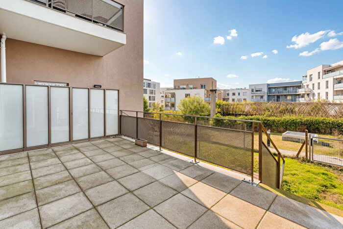 Appartement à vendre - Caluire-et-Cuire, Montessuy - 3 pièces - 2 chambres