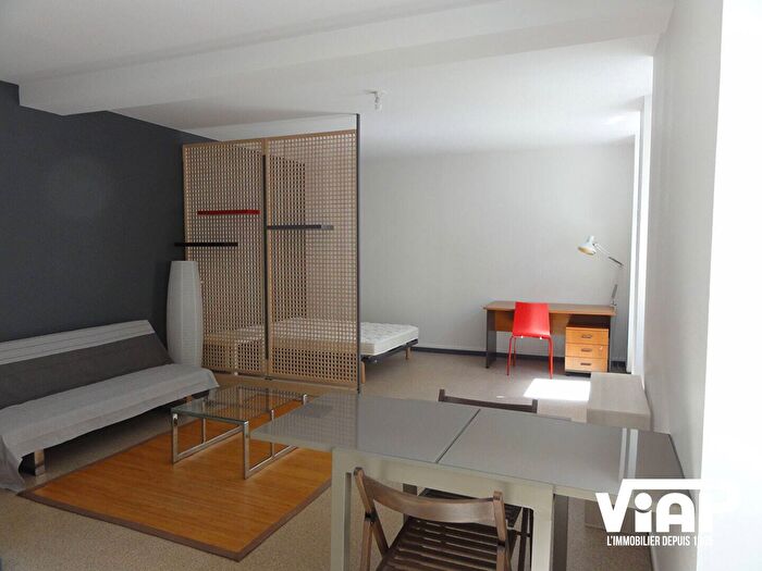 Appartement à louer - Centre-Halles Carnot, Limoges - 1 pièce