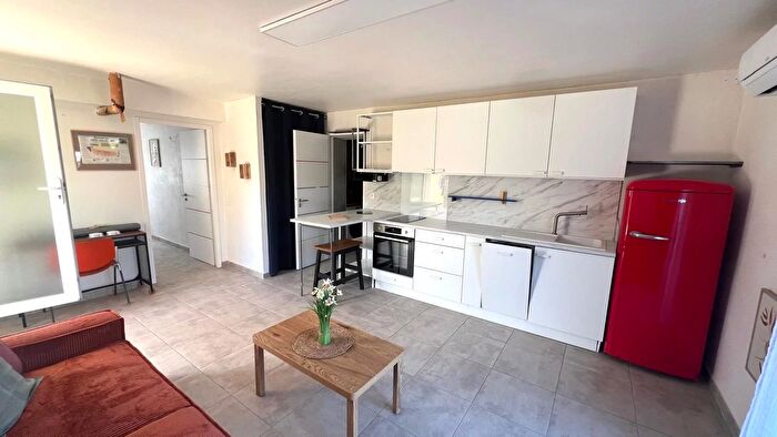 Appartement à louer - Langlade - 2 pièces - 1 chambre