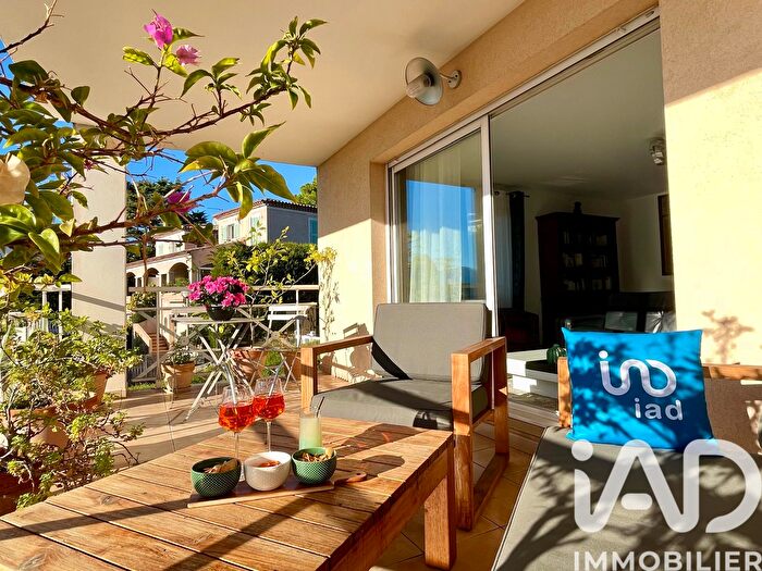 Appartement à vendre - Nice, Corniche Fleurie - 3 pièces - 2 chambres