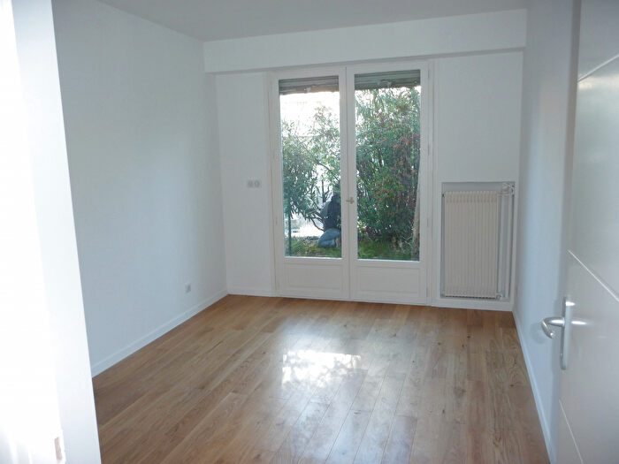 Appartement 3 pièces à Nice, Sainte-Marguerite, à louer
